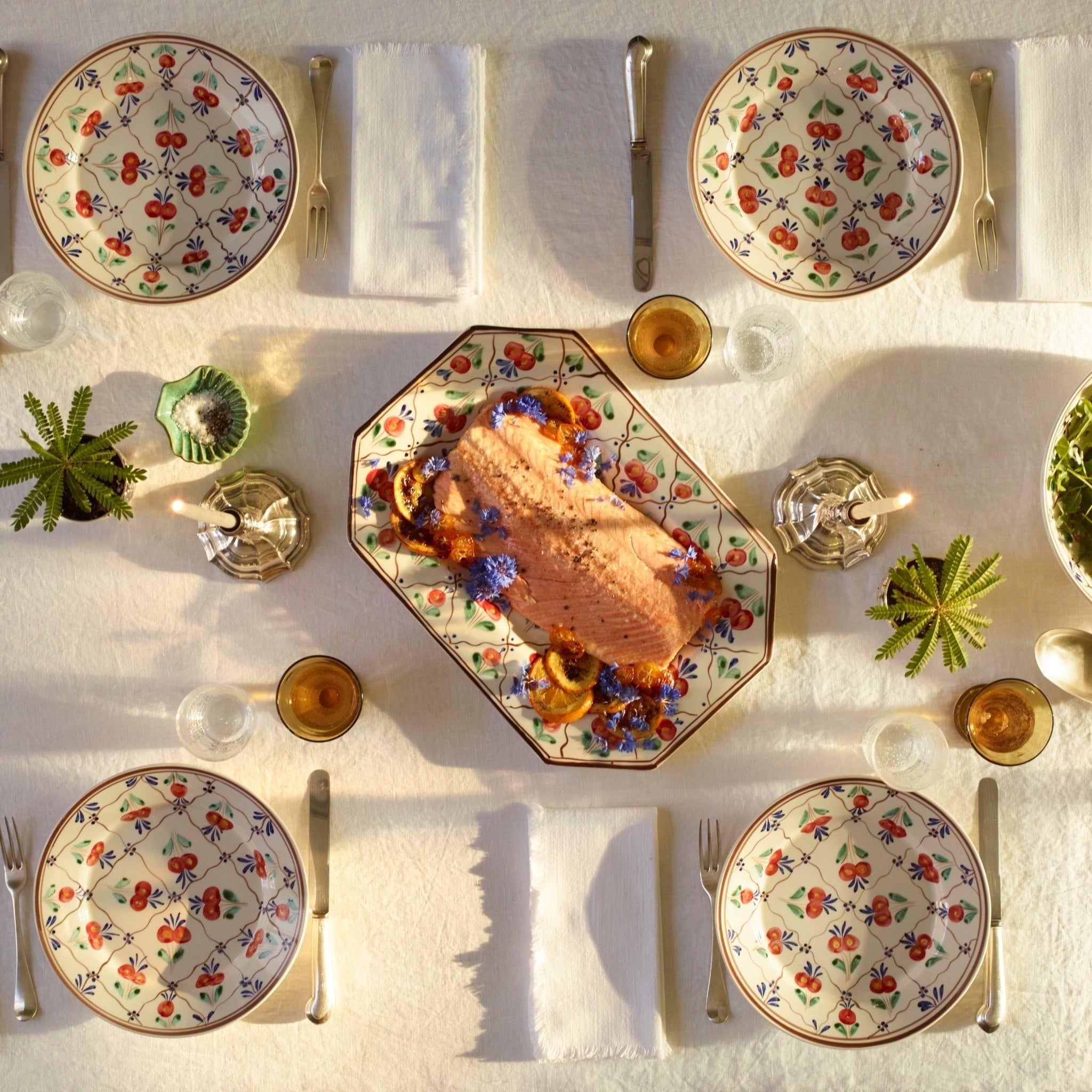 Trellis Octagonal Platter – The Six Bells